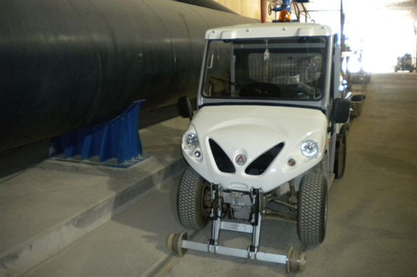 Electric vehicles for railway